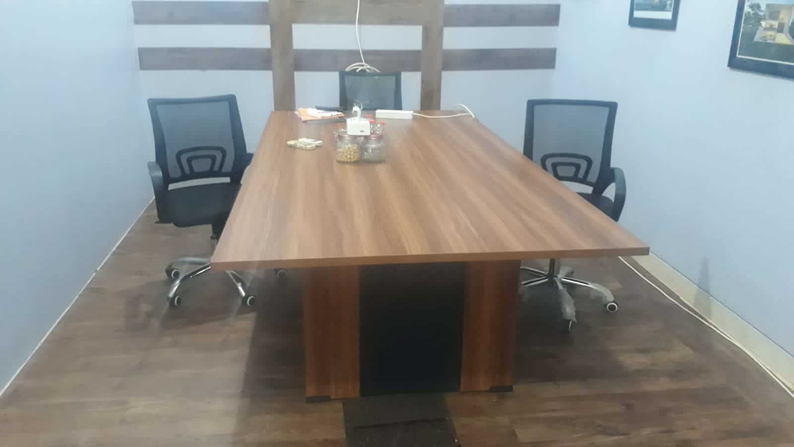 Jual Beli Meja Kantor Bekas di Surabaya